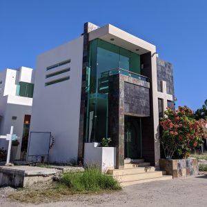 Jardines del Humaya, el cementerio más lujoso de México