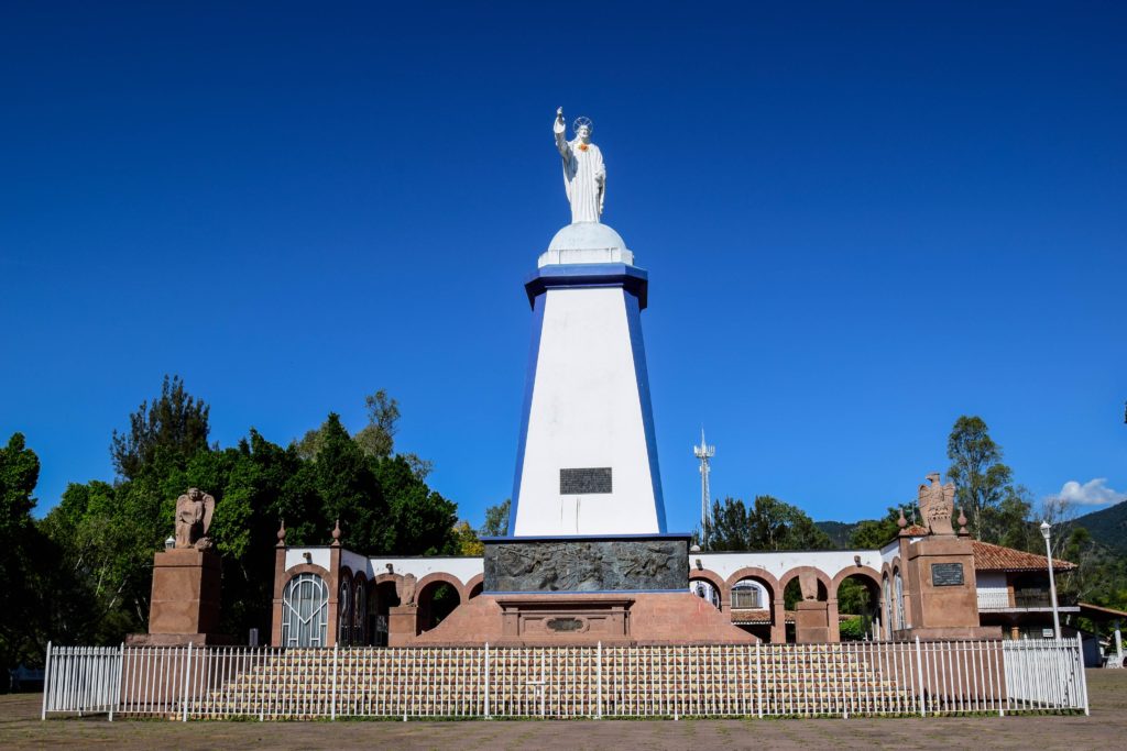 Talpa de Allende, piérdete entre su colorida arquitectura