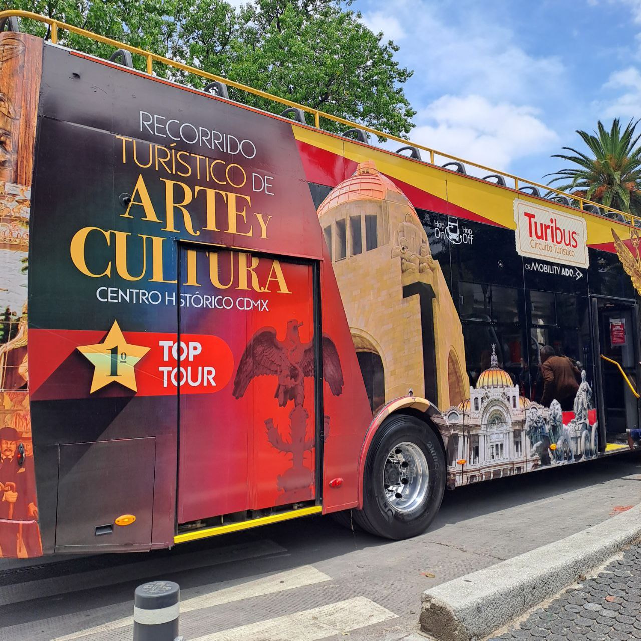 Turibus inaugura nueva ruta de arte y cultura en CDMX