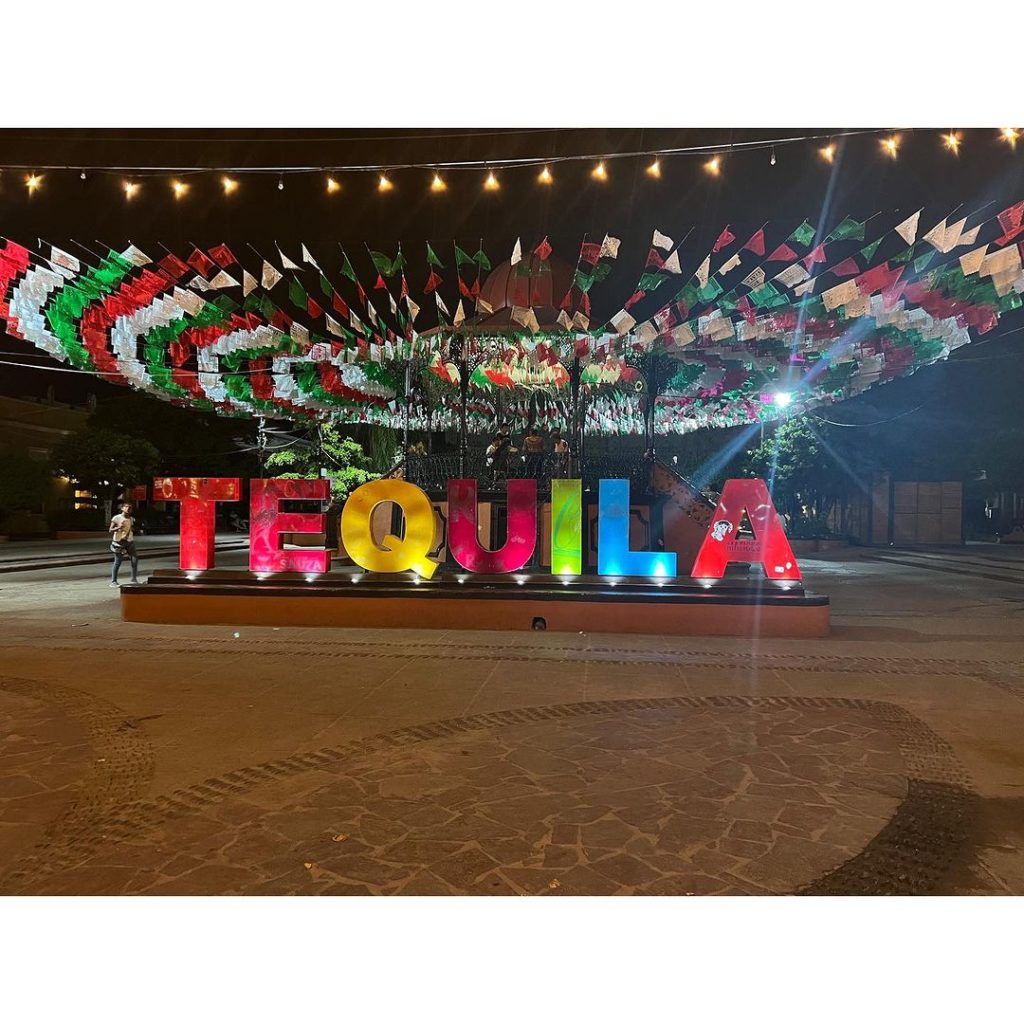 Lugares en México donde dar el Grito: pirotecnia, música, antojitos e independencia