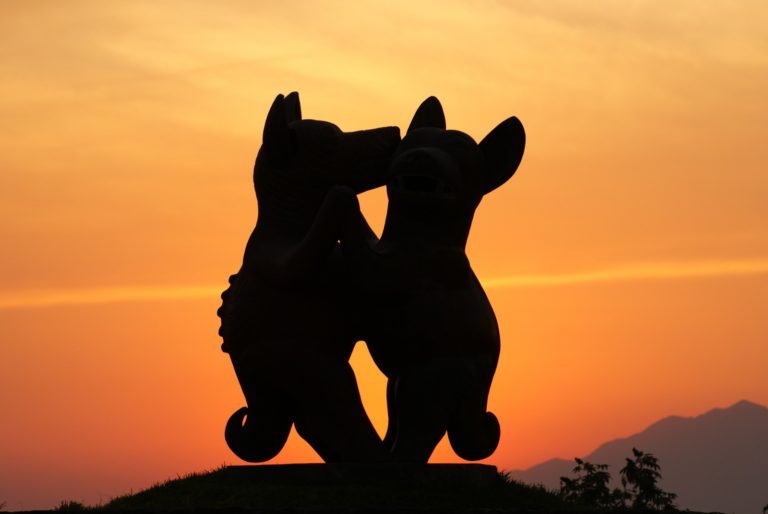 Perritos Colimotes o Bailarines, cerámica prehispánica e ícono de Colima